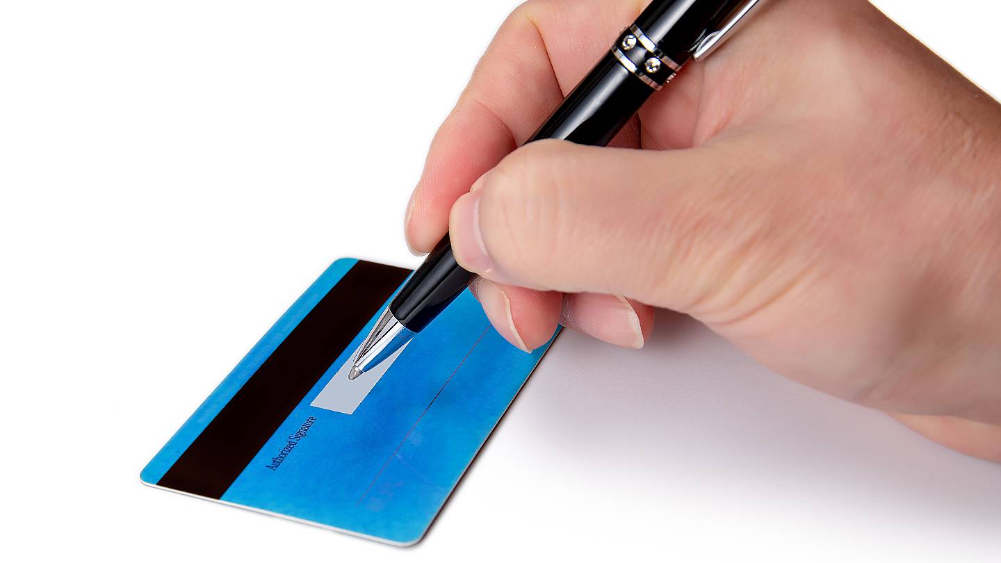 Signer sa carte bancaire, c'est bientôt terminé